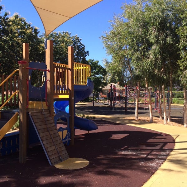 Victoria Park Playground - 1 tip