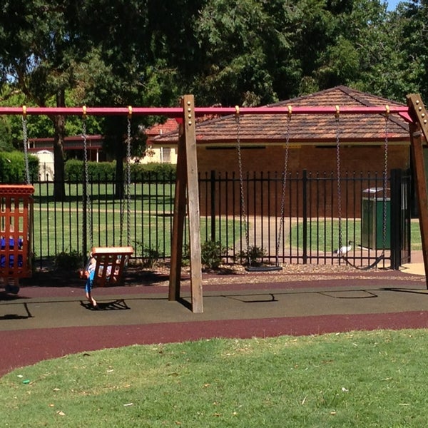 Victoria Park Playground - 1 tip