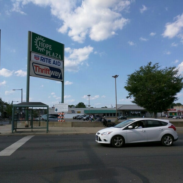 Lehigh Avenue & North 22nd Street - Allegheny West - Lehigh Ave