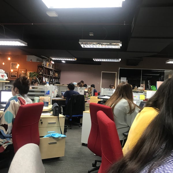 Vongvanij Complex Building B (อาคารว่องวานิช คอมเพล็กซ์ บี) - 10 ทิปส์ จาก ผู้เยี่ยม 1485 คน