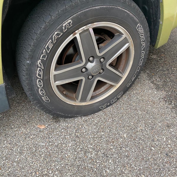 Bruce Brothers Tire - 100 Hillside Dr