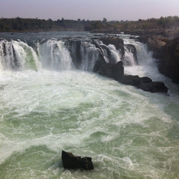 Dhuandhar Waterfalls & Boat Ride - BhedaGhat, Narmada River