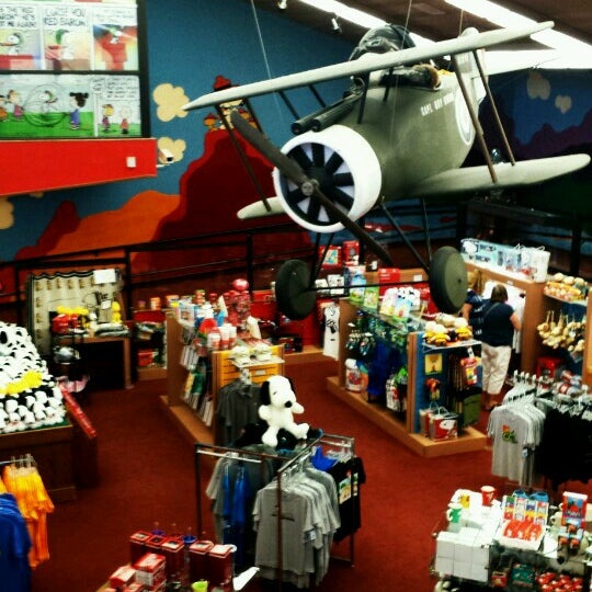 Snoopy's Gallery And Giftshop - 3 tips