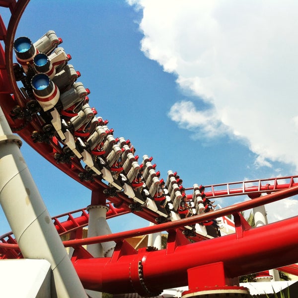 Photos at Battlestar Galactica: Human vs. Cylon - Universal Studios ...