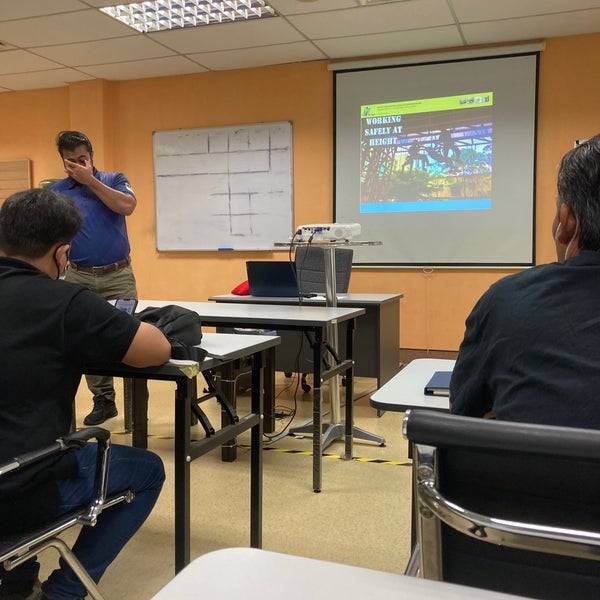 NIOSH Pejabat Wilayah Selatan - Government Building