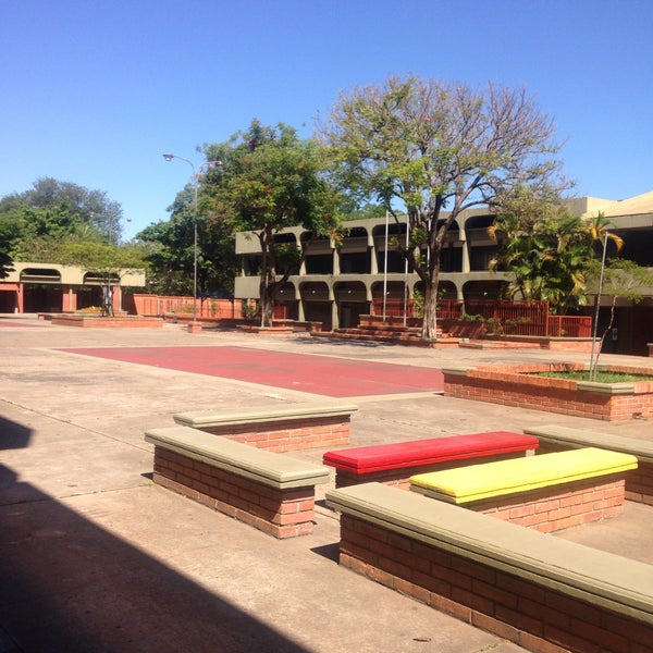 Colegio Goethe - 4 tips from 837 visitors