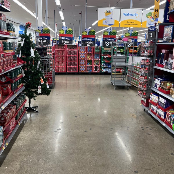 Walmart Supercenter - 2440 W Mason St