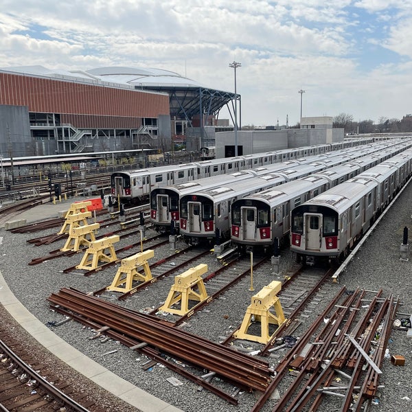 Photos at LIRR - Mets-Willets Point Station - Train Station in Flushing