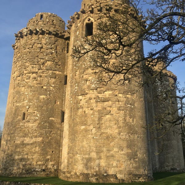 Nunney Castle - Castle