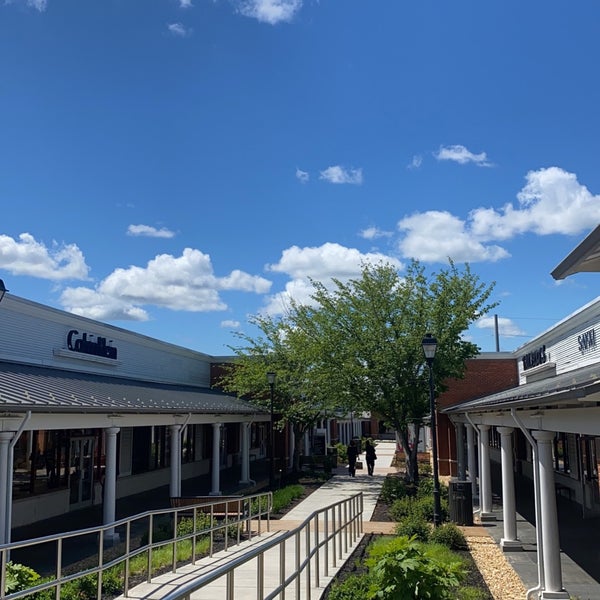 Photos at Leesburg Premium Outlets - Leesburg Corner - Leesburg, VA