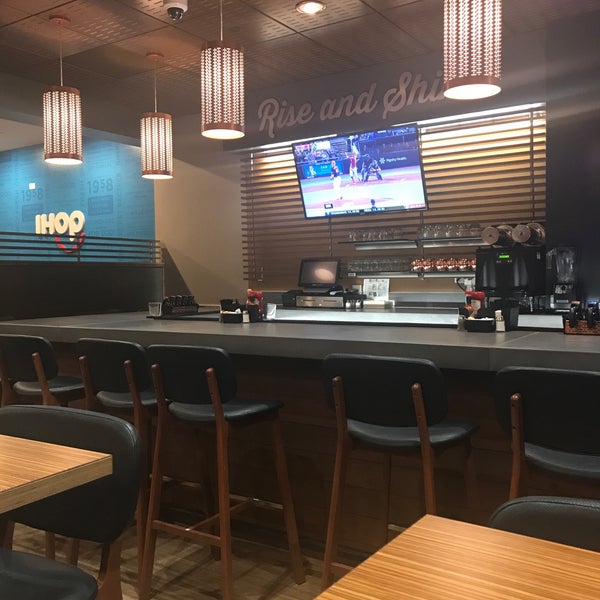 IHOP - Camelback East - Phoenix, AZ