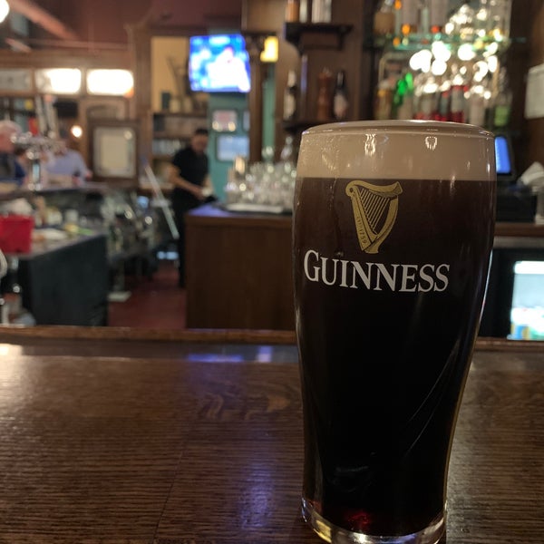 D4 Irish Pub and Cafe - Streeterville - 345 E Ohio St