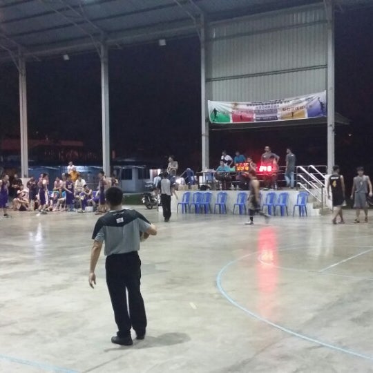 Taman Bagan Basketball Court - 1 tip from 376 visitors