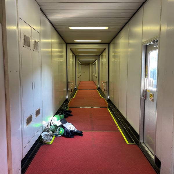 NRT - GATE 27 (Terminal 1) - 1 tip from 673 visitors