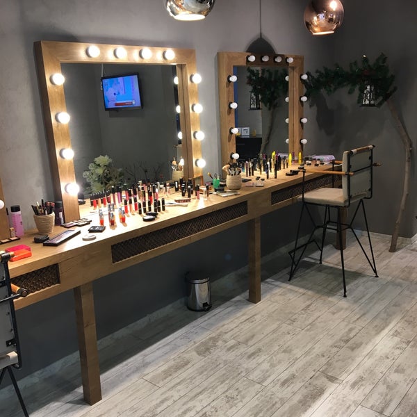 Backstage Makeup Room