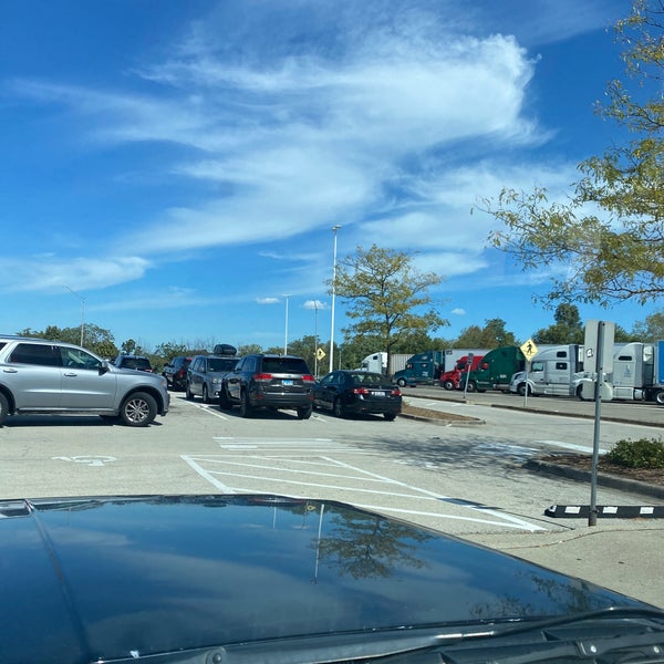 Photos at Lake Forest Oasis - Rest Area in Lake Forest