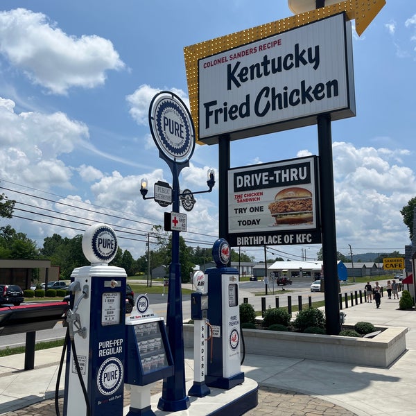 Colonel Sanders Cafe and Museum - Fried Chicken Joint in Corbin