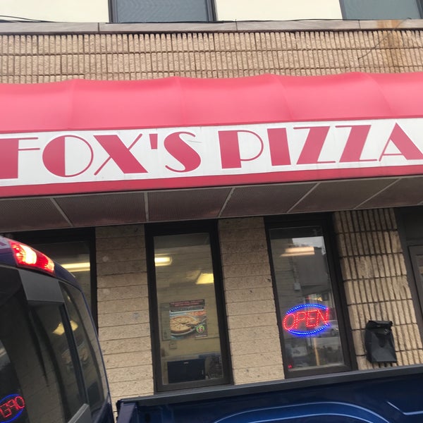 Fox's Pizza Den - 1 tip from 32 visitors