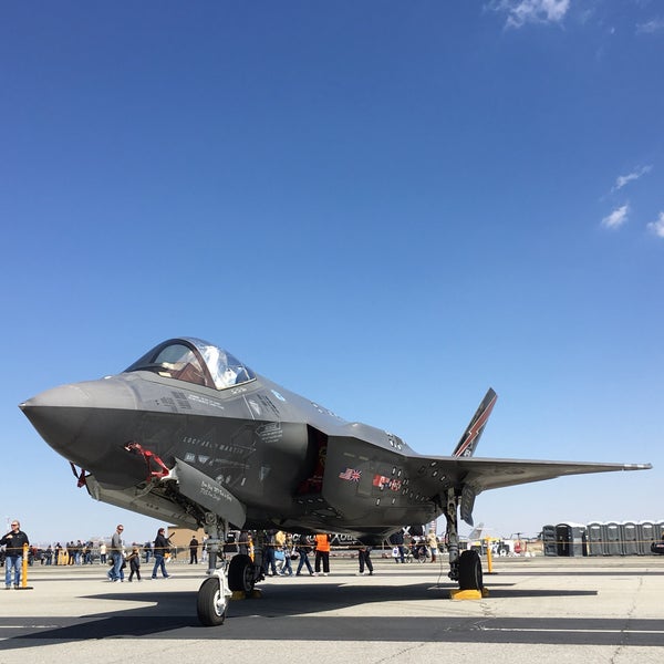 General William J. Fox Airfield (WJF) - Airport in Lancaster