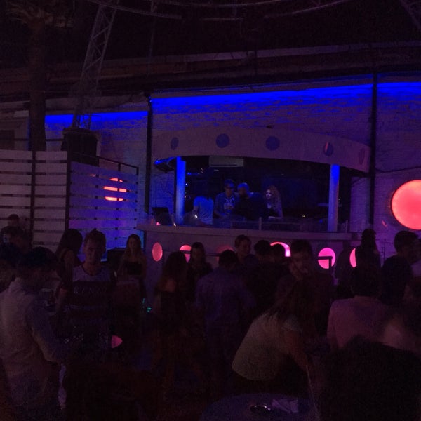 Photos at High End Club - 86 tips