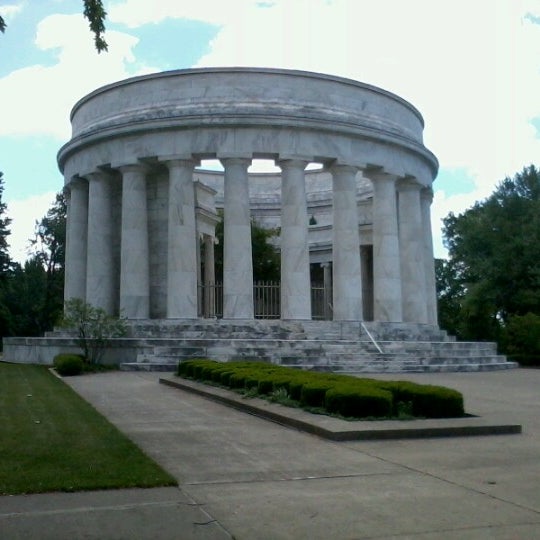 Photos at Harding Tomb - Vernon Heights Blvd