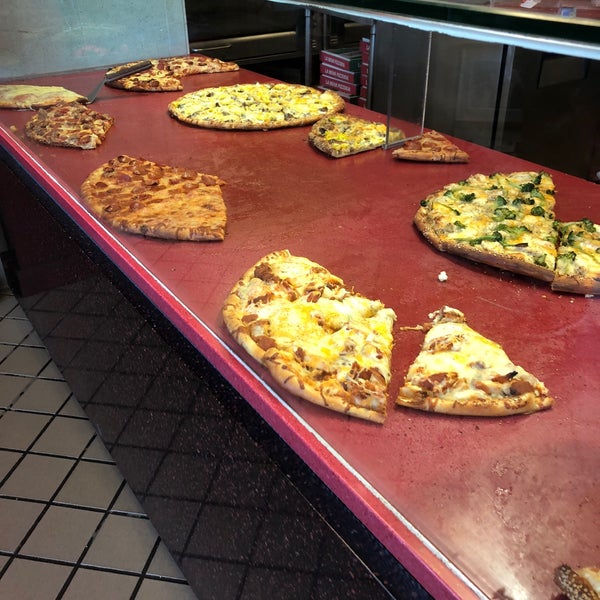 La Nova Pizzeria - Pizza Place