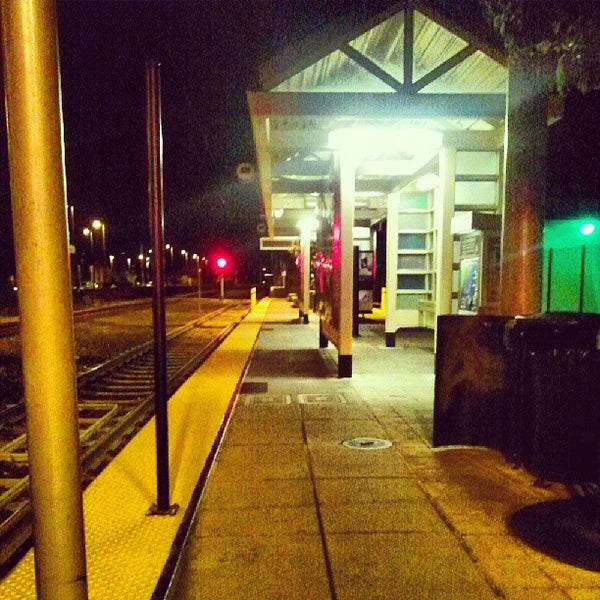 VTA Bascom Light Rail Station - Light Rail Station in Del Mar