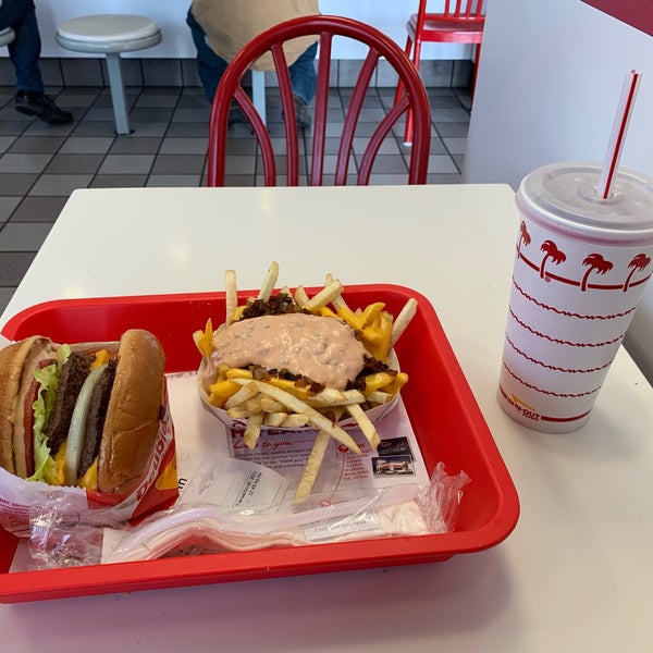 In-N-Out Burger - Fast Food Restaurant in Natomas Marketplace