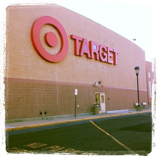 Target - Big Box Store in Commack
