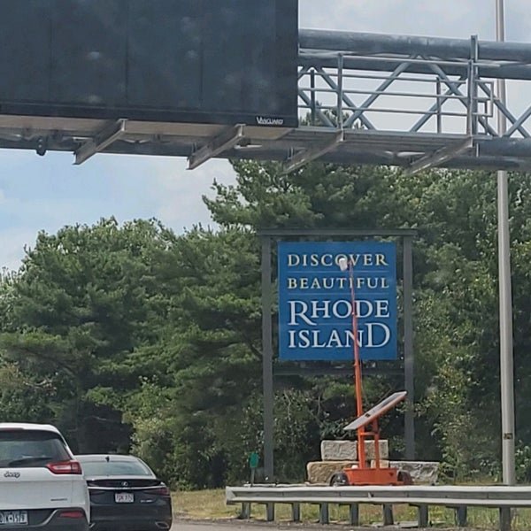 Massachusetts/Rhode Island Border - Seekonk, MA