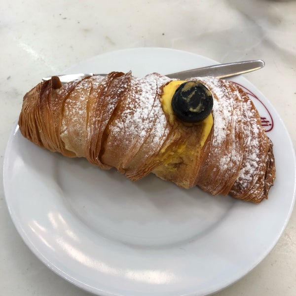 Brunetti - Café in Melbourne