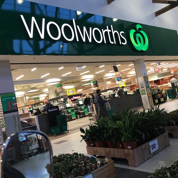 Woolworths - 95-103 Pakington St