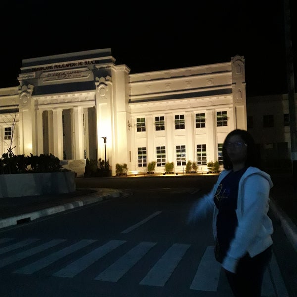 Bulacan Provincial Capitol - 3 tips
