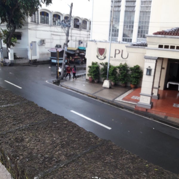 Photos at Lyceum of the Philippines University - Intramuros - 51 tips ...