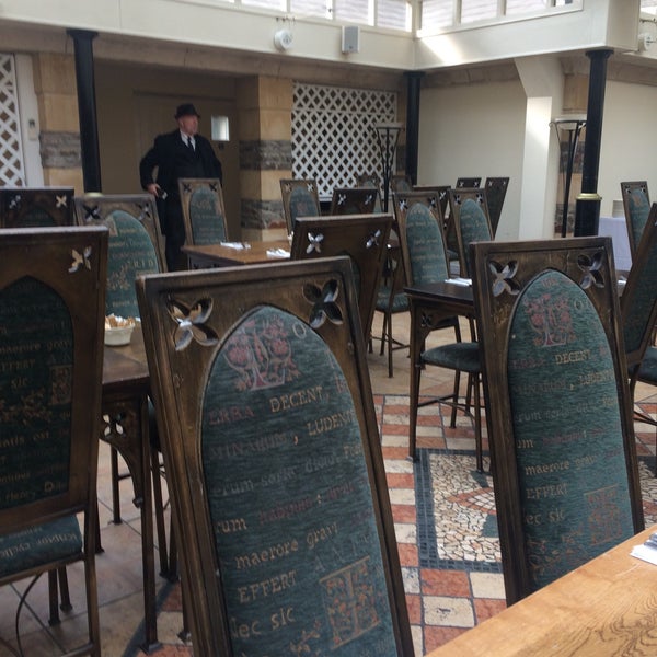 Arnos Manor Hotel - 2 tips from 128 visitors