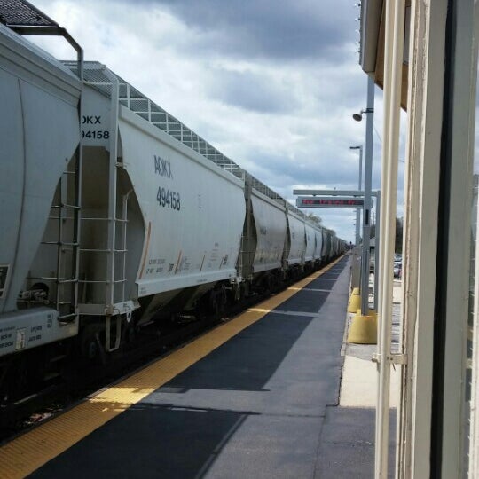 Photos at Metra - Geneva Station - Train Station in Geneva