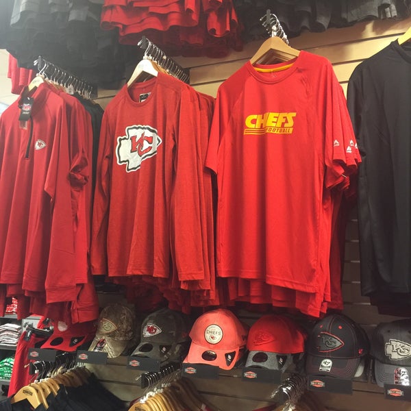 Photos at Kansas Sampler/Rally House Mission - Mission, KS