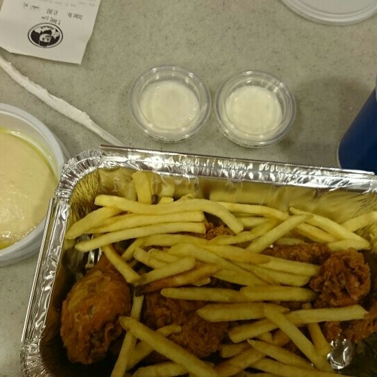 Broasted Almokhtar - بروستد المختار - Fried Chicken Joint in Riyadh