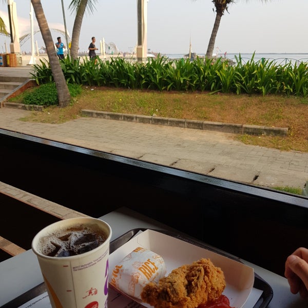 McDonald's - Fast Food Restaurant in Jakarta Utara