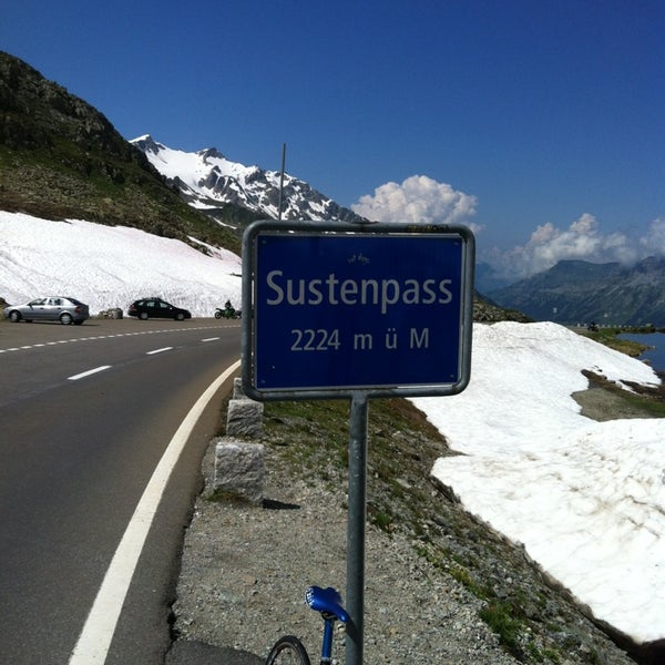 Sustenpass - Scenic Lookout