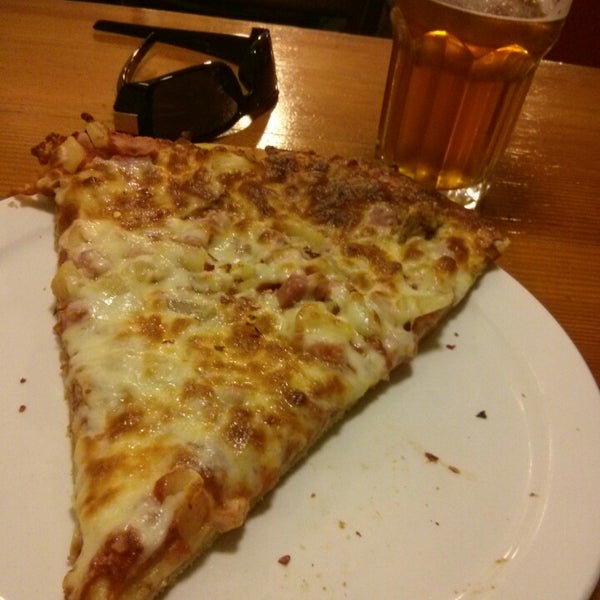 Brickyard Pizza - Downtown Victoria - 11 tips from 240 visitors