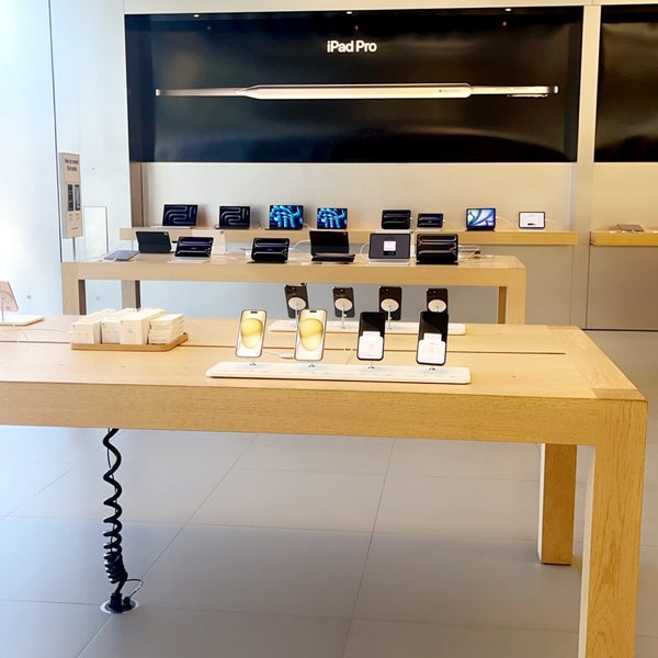 Apple Knox Street - 3101 Knox Street