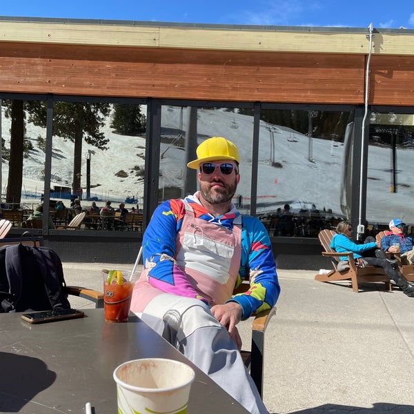 KT Base Bar - Bar in Olympic Valley