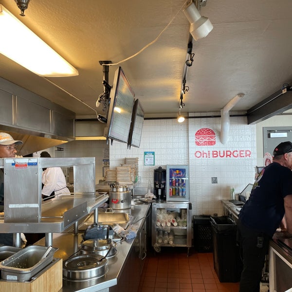 KT Base Bar - Bar in Olympic Valley