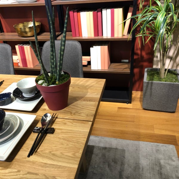 Hanssem Flagshop (한샘 인테리어) - Furniture / Home Store in 수내동