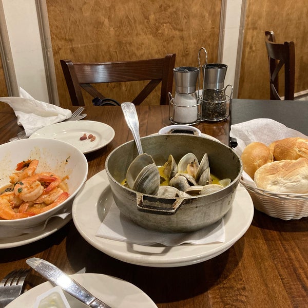 Primavera Pub - Hartford, CT