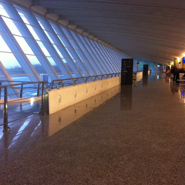Aeropuerto de Bilbao (BIO) - 183 tips from 19533 visitors