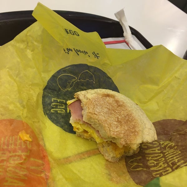 McDonald's - Fast Food Restaurant in Calhoun