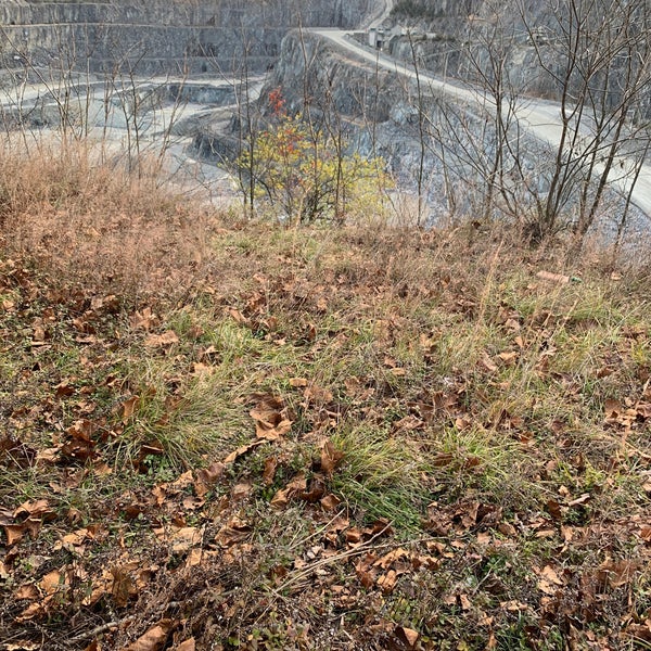 Luck Stone Quarry Overlook - Scenic Lookout in Ashburn