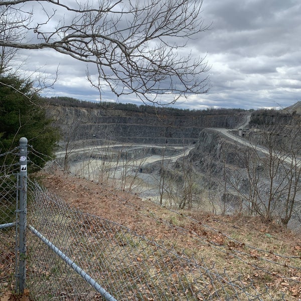 Luck Stone Quarry Overlook - Scenic Lookout in Ashburn
